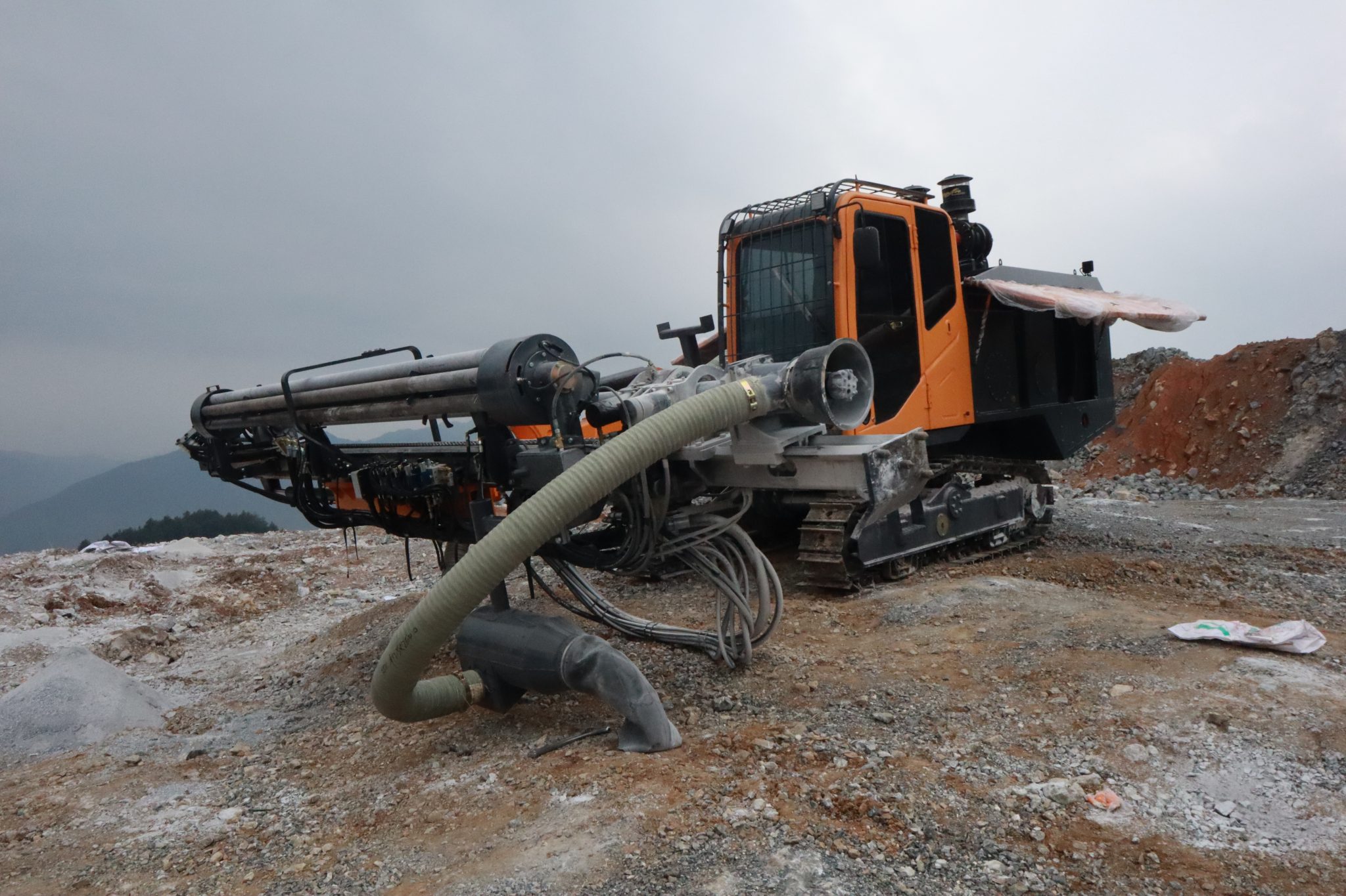 ZT5 Integrated Surface DTH Drill Rig – Kaishan